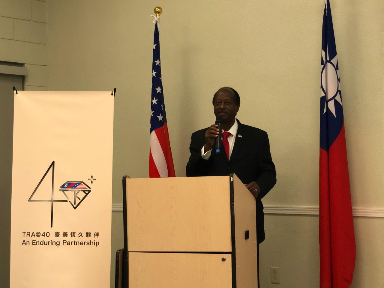 駐邁阿密台北經濟文化辦事處與中佛州僑界合辦「台灣日」認養公園活動紀念台灣關係法立法40週年 - 駐邁阿密台北經濟文化辦事處 Taipei ...