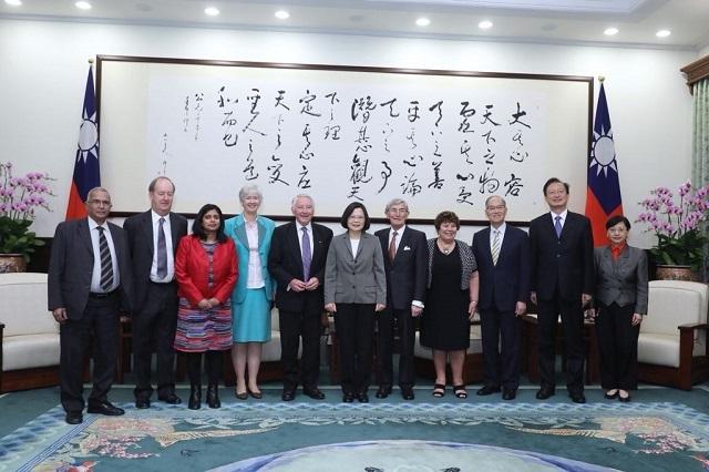 UK parliamentarians visit Taiwan and meet President Tsai