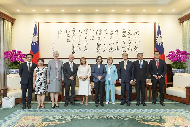 UK parliamentary delegation visits Taiwan to b... - Taipei ...