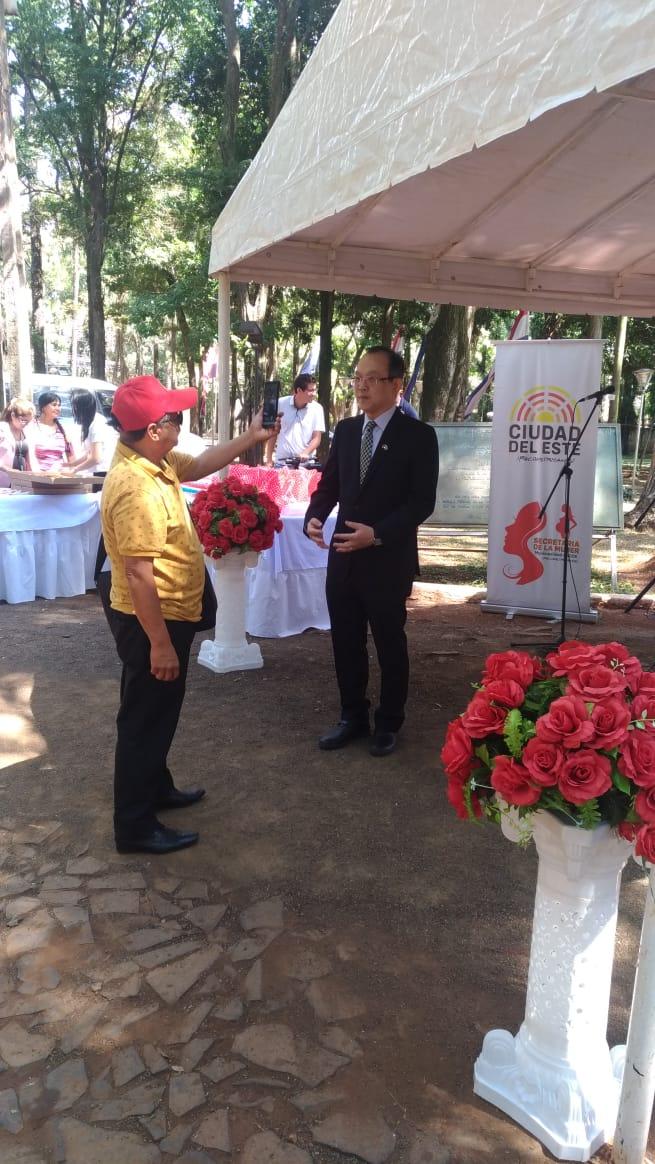 La celebración por el día de las Mujeres Parag... - Consulado General ...