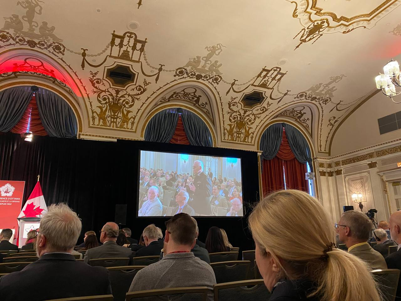 photo_6080132777585522407_y