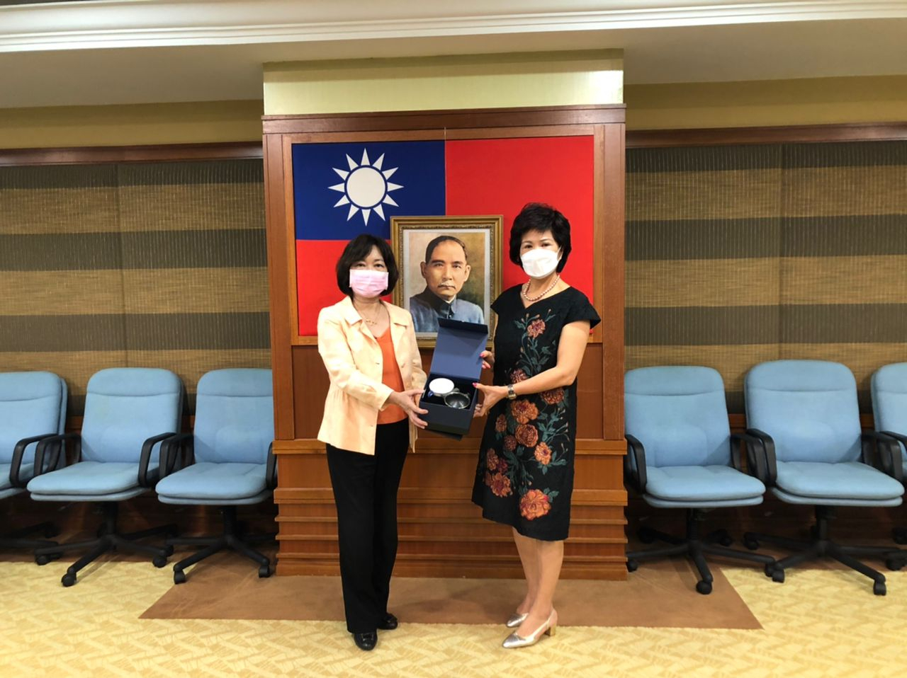 Global Federation of Chinese Business Women (Penang) pays a courtesy ...