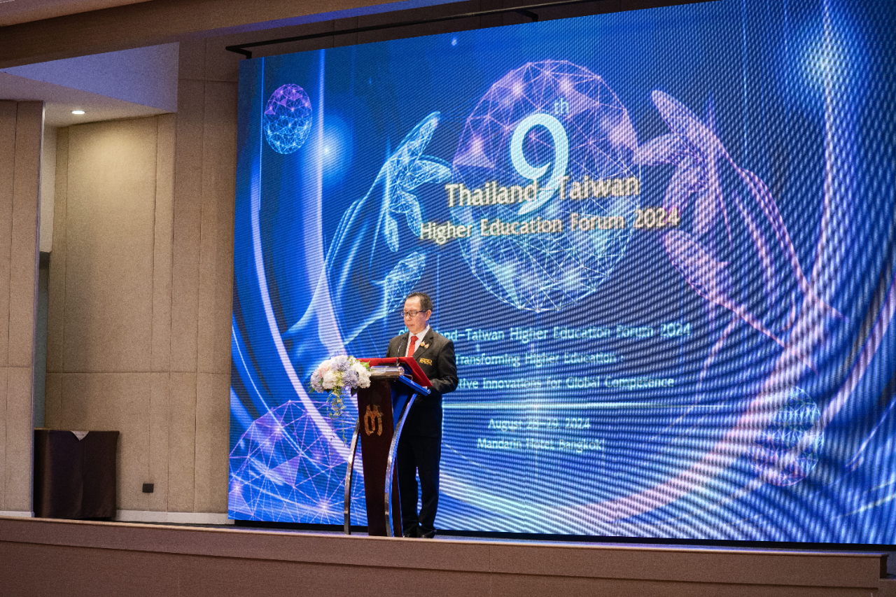 Assoc. Prof. Dr. Udomvit Chaisakulkiet, President of Rajamangala ...
